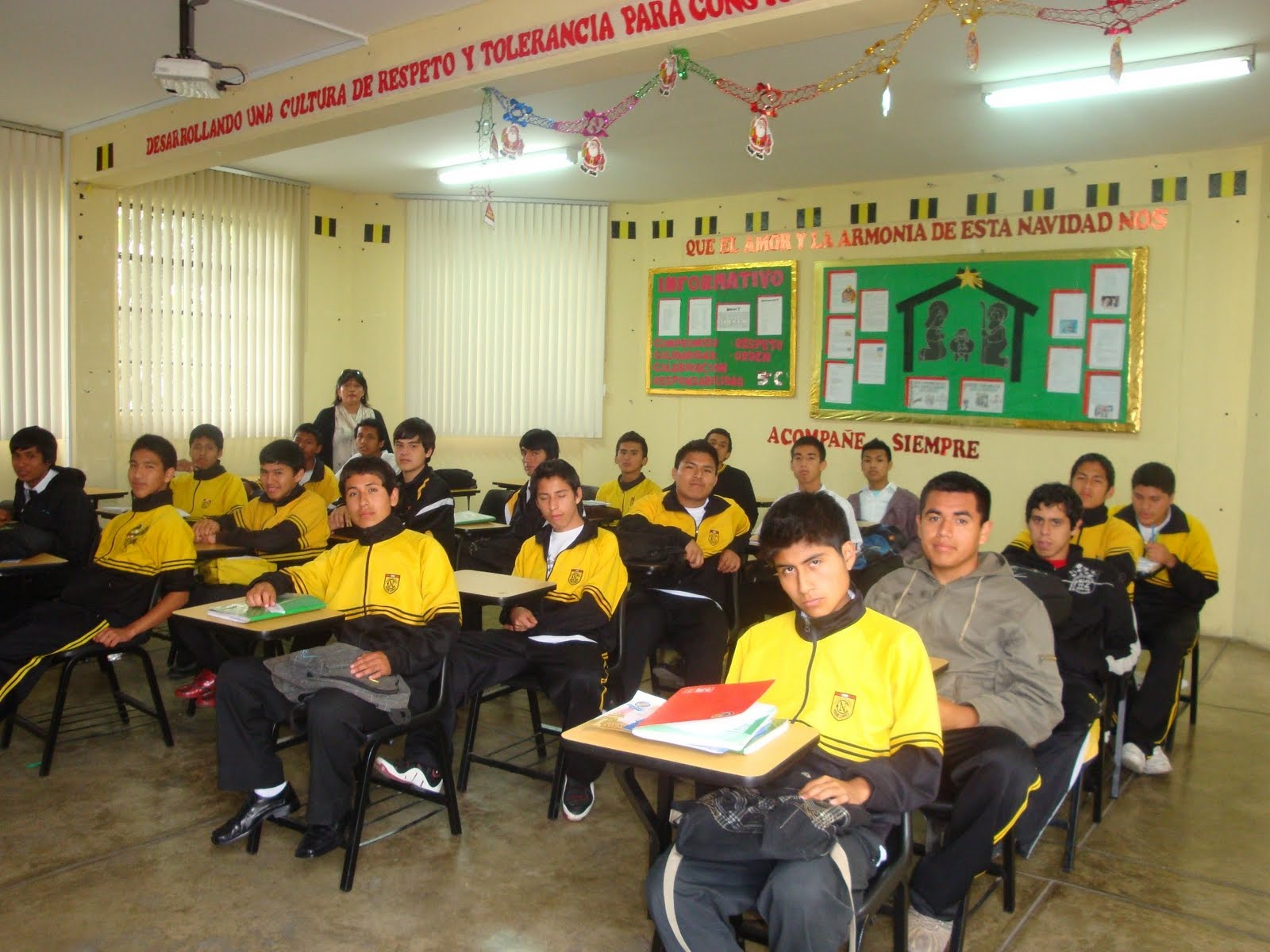 CONSTRUYENDO AULAS DEMOCRÁTICAS EN EL PERÚ: CONCURSO DE AULAS: ETAPA FINAL CONSTRUYENDO AULAS DEMOCRÁTICAS EN EL PERÚ: CONCURSO DE AULAS: ETAPA FINAL