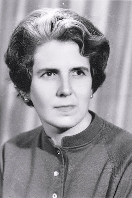 Anoche, cuando dormía...: IN MEMORIAM Aurora Ana Maria Montoya Jimenez