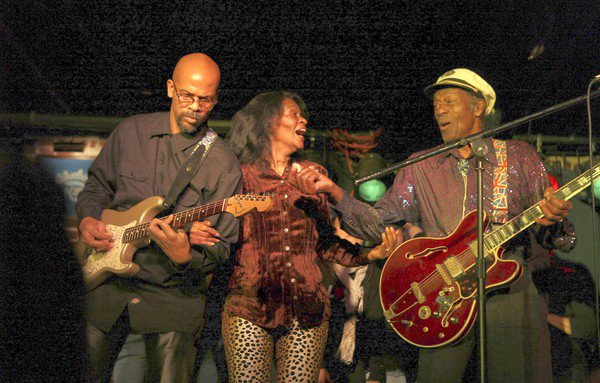Go Head On!: 18 Days Later: Chuck Berry and Family at Blueberry Hill