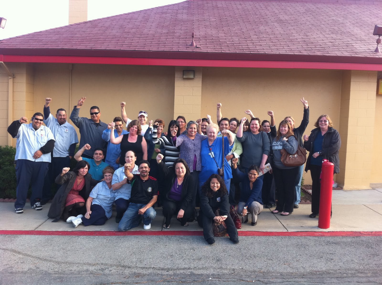 Stern Burger with Fries: NUHW Victory at SVMH!