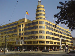 Brussels Tour: Place Flagey