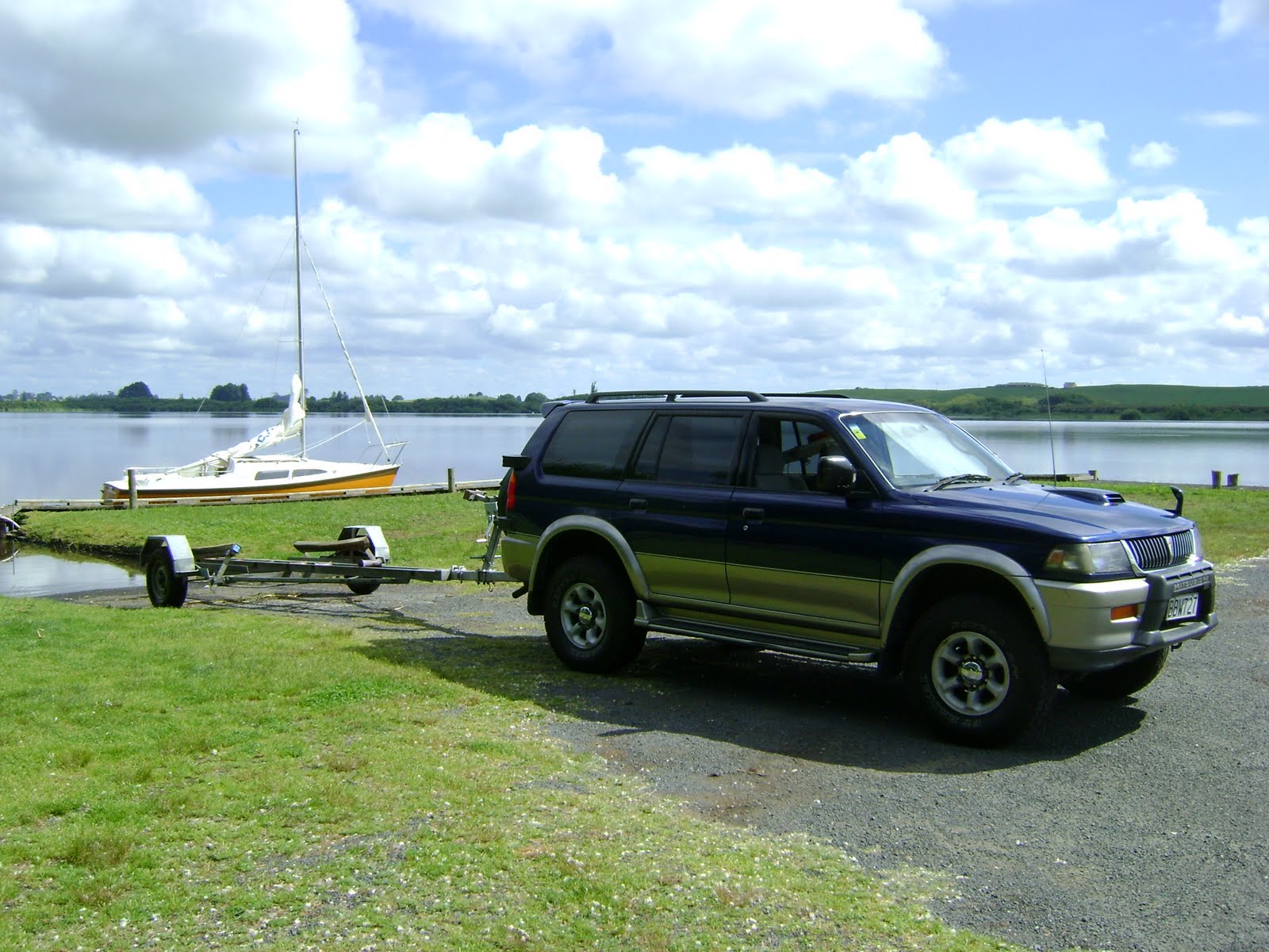 25. Launching a trailer yacht