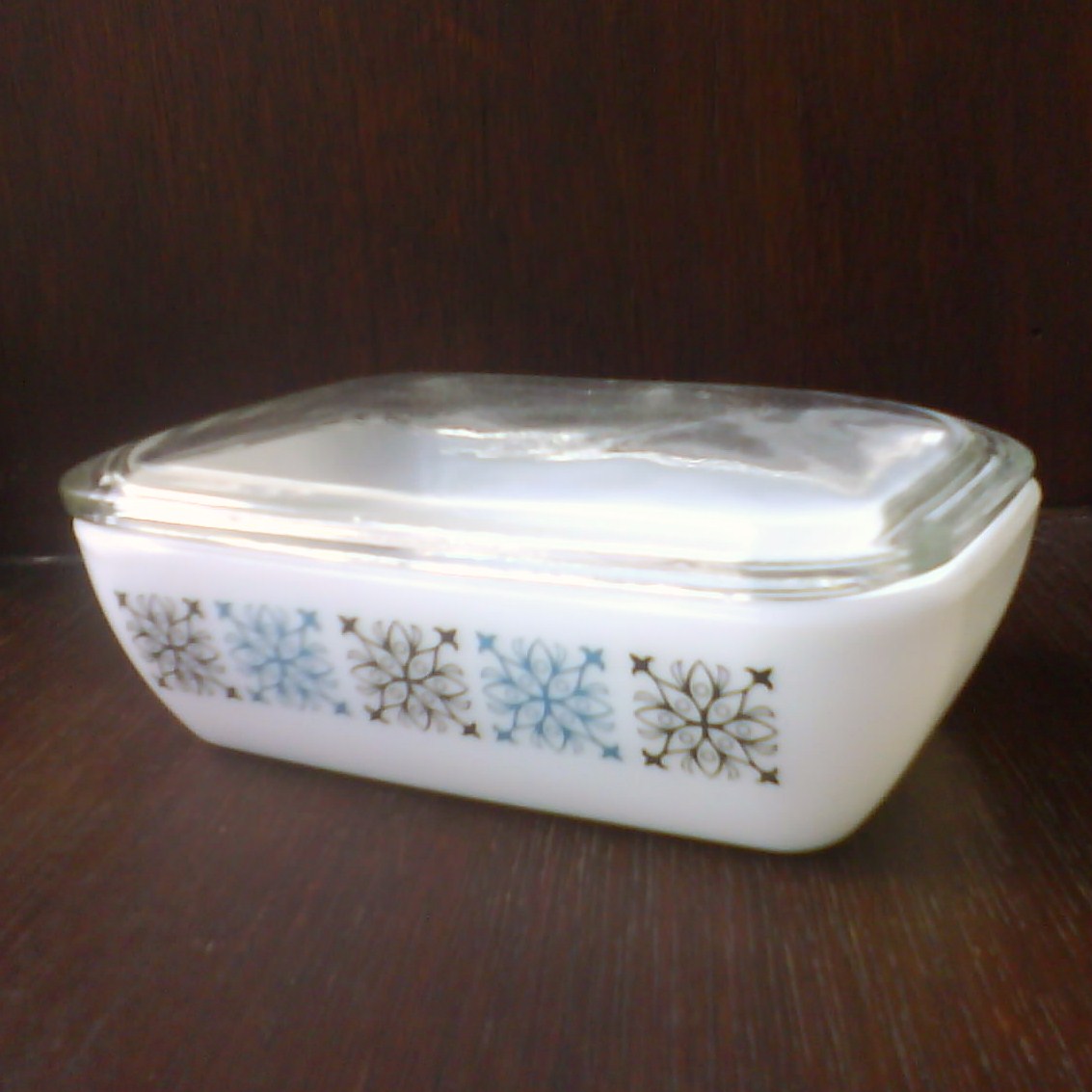 Delilah Vintage: Vintage JAJ Pyrex Chelsea Butter Dish