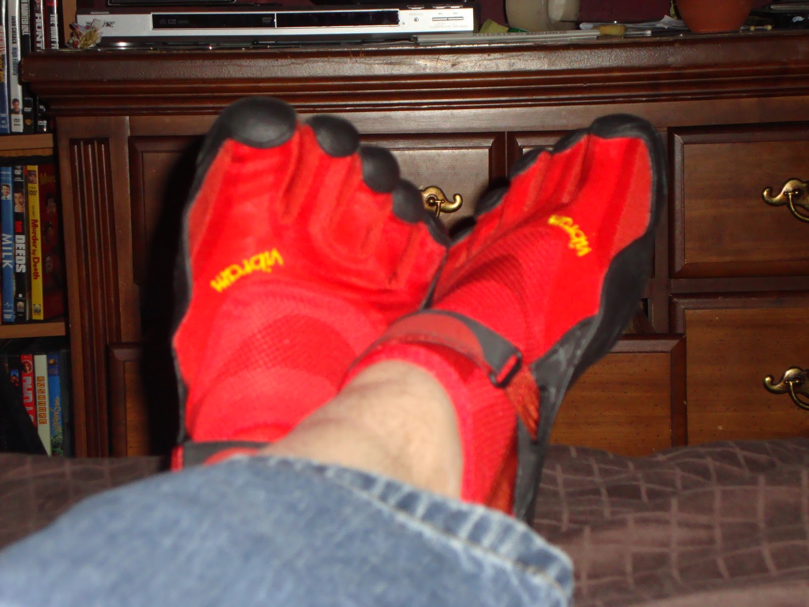 Skeptic Dave: Five Fingers Shoes
