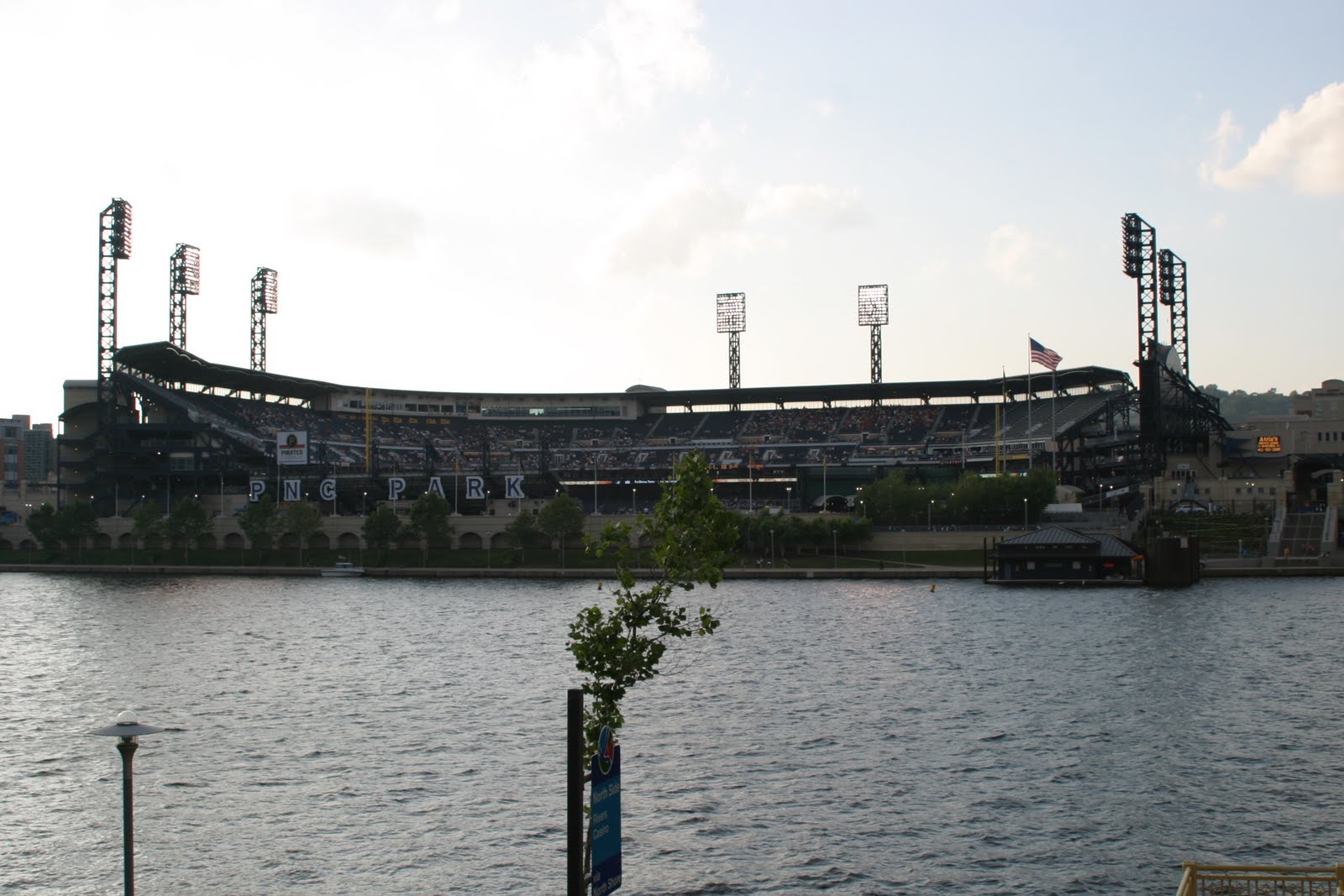 ENDangered Attire: The city I reside: Shittsburgh