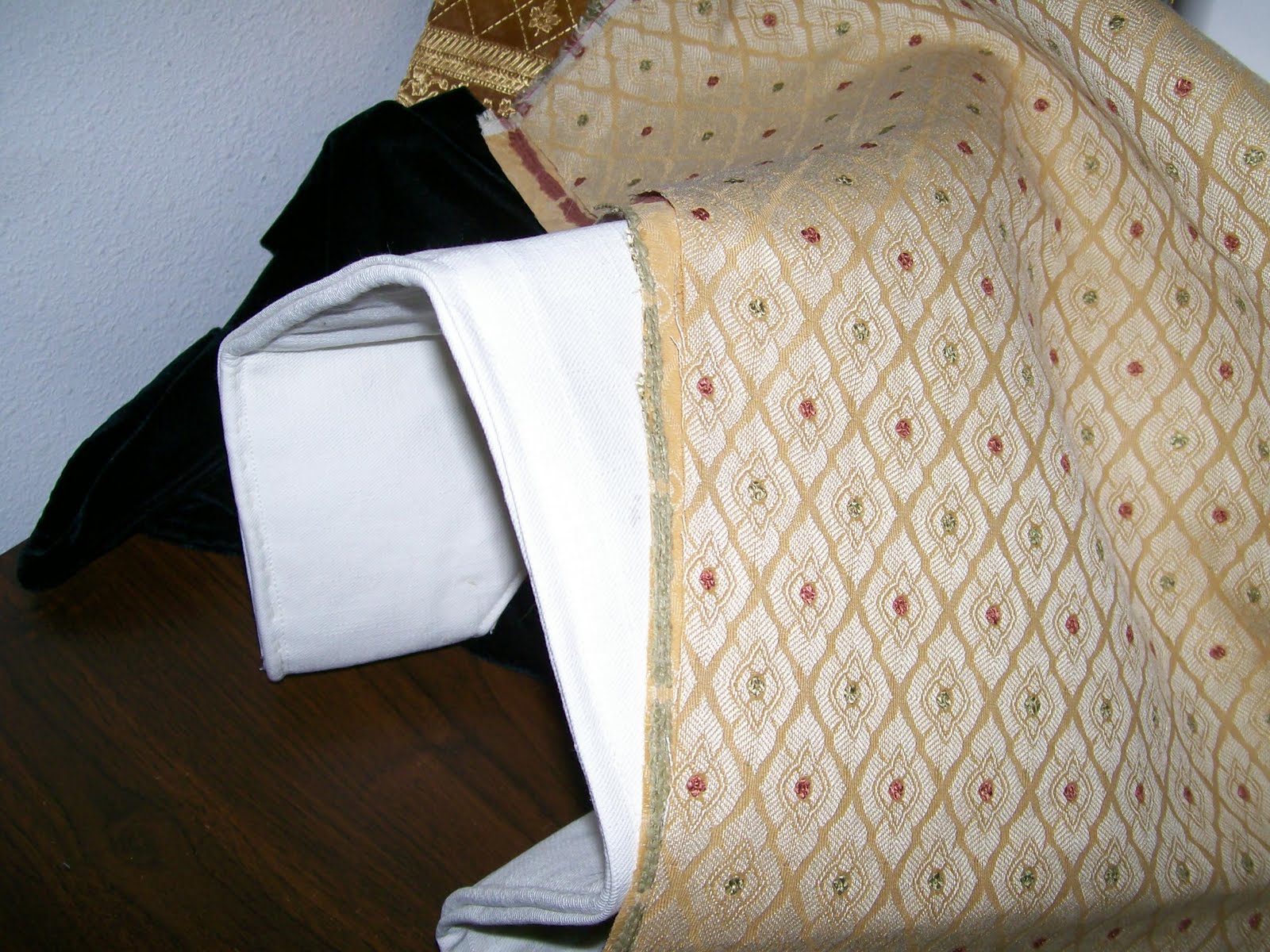 Mo's Renaissance Dress Diaries: Tudor Gable Headdress