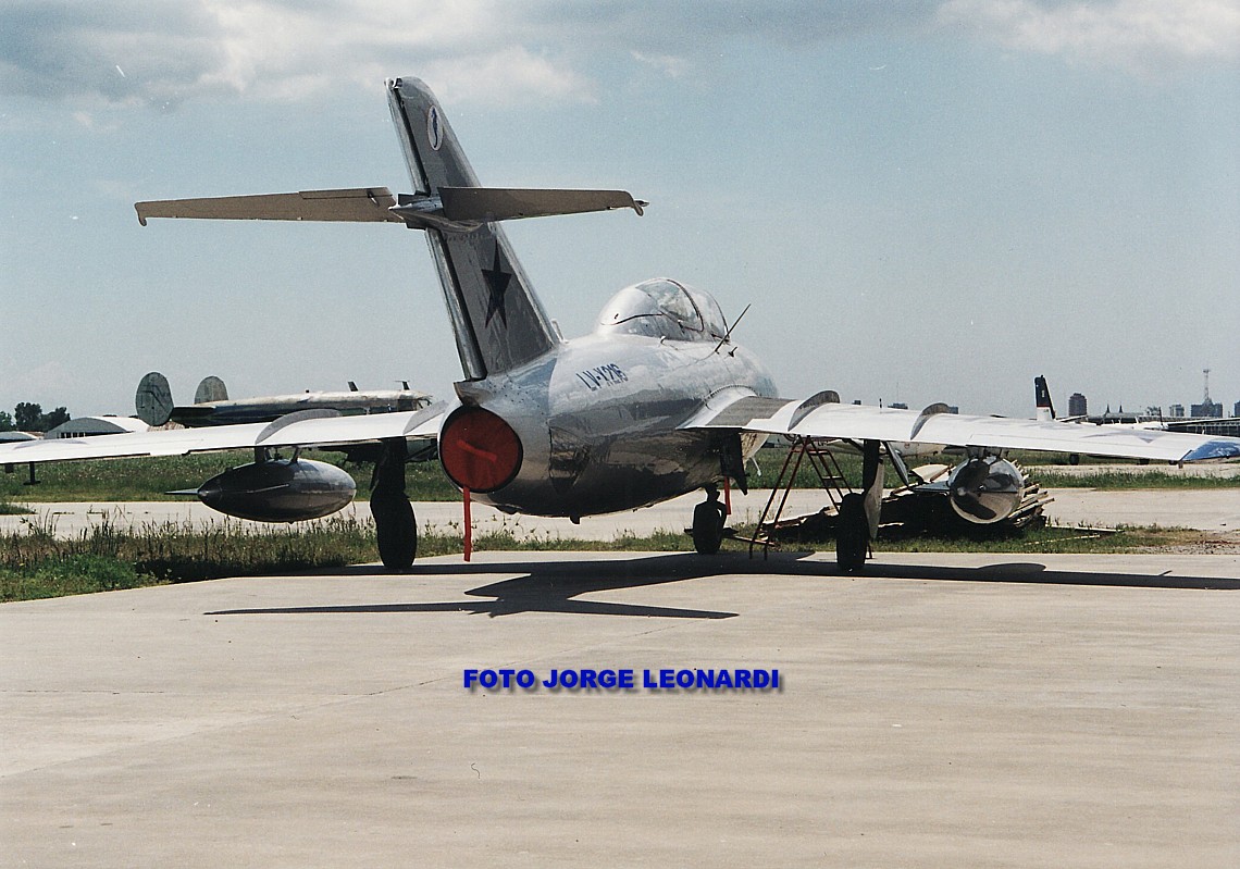 Mis fotos de Aviones: UN MIG-15 EN ARGENTINA (MIG-15 SB LIM2 UTI)