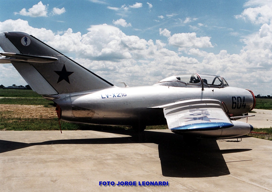 Mis fotos de Aviones: UN MIG-15 EN ARGENTINA (MIG-15 SB LIM2 UTI)