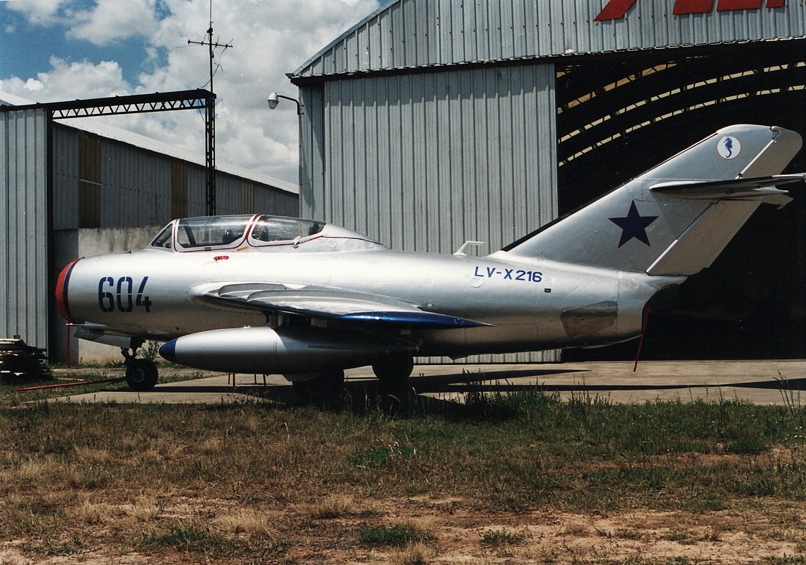Mis fotos de Aviones: UN MIG-15 EN ARGENTINA (MIG-15 SB LIM2 UTI)