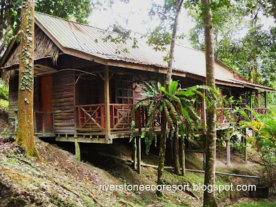 Riverstone Eco Resort: CHALET KAYU