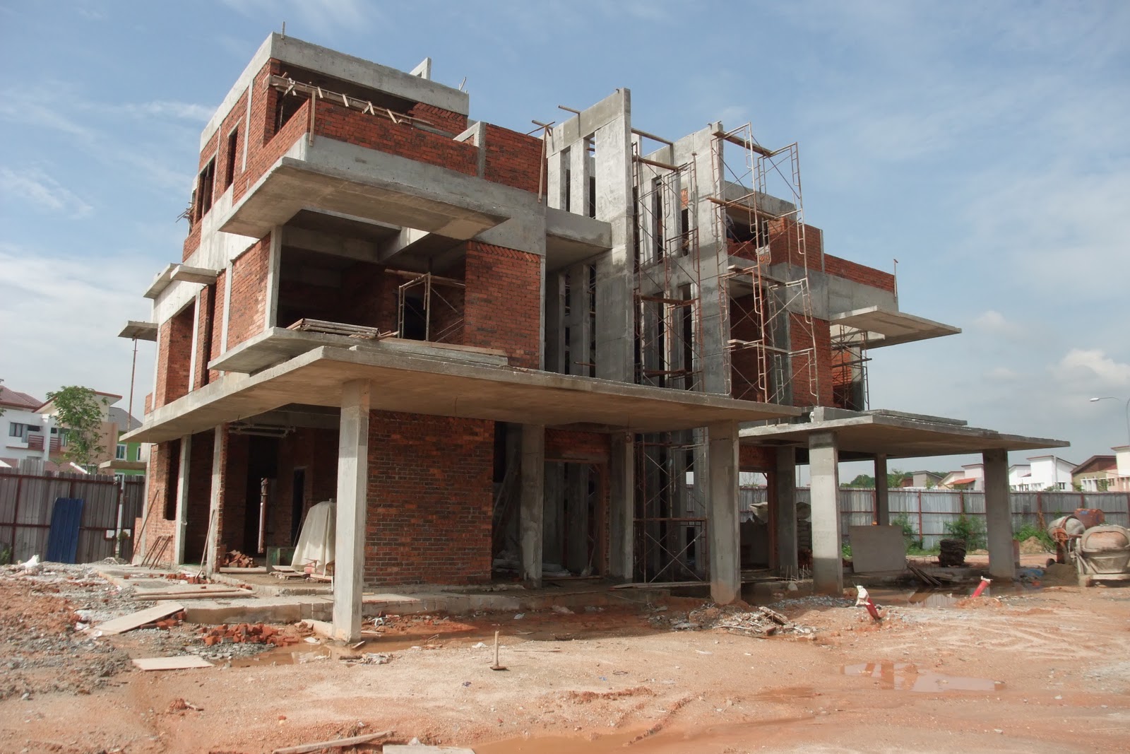 haPpY HaPpY: A Brand New Design of a Semi Detached House in the Making