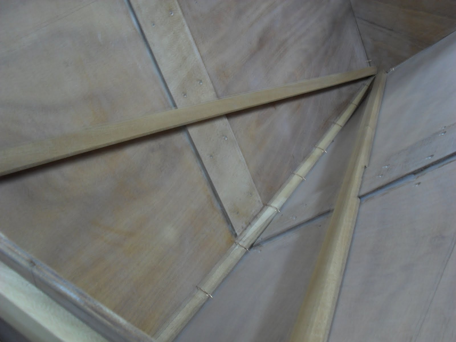 Tiki26-Georges: les raidisseurs de coque