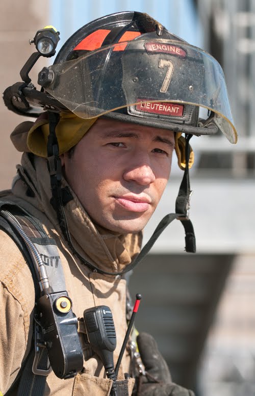Comrades True: Ralph Diamond ’98, a football walk-on-turned-firefighter ...