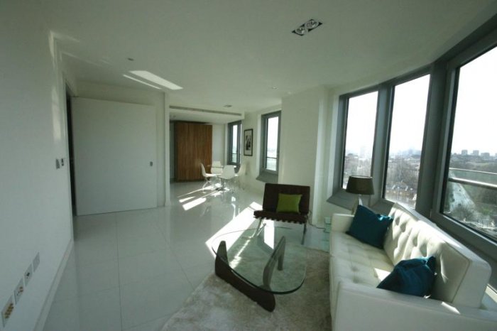 "Socially Inclined": Studio/Convertible Apartment