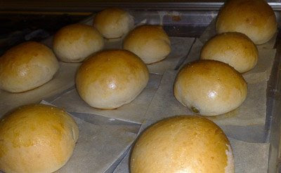 Kuya's Kitchen: Dim Sum - Baked Chicken Curry Hum Bao