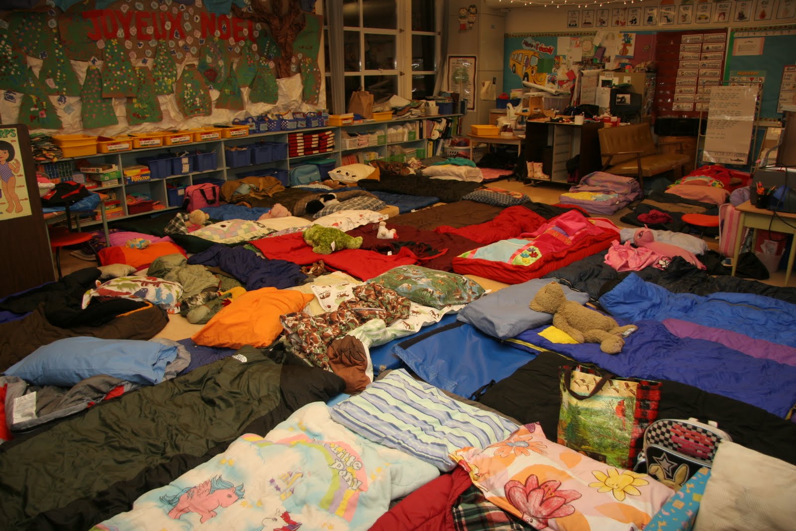 DEEP COVE SCHOOL: Gr.1 Sleepover @ Deep Cove School