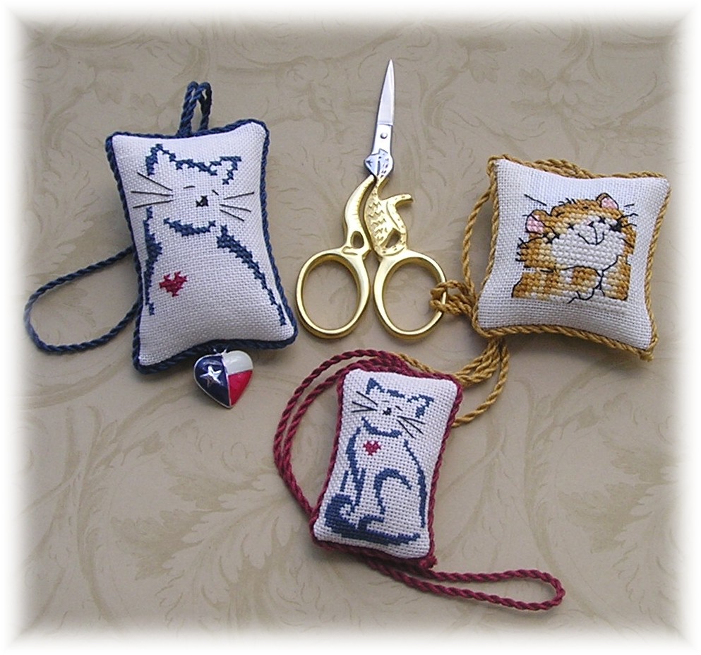 Anita's Stitching: 3 Cat scissor fobs for the new cat scissors