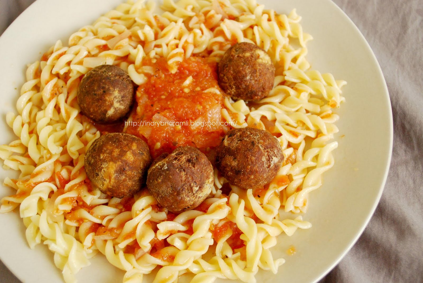 INDRYANA RAMLI: With Love 97 - Fusilli Meatballs