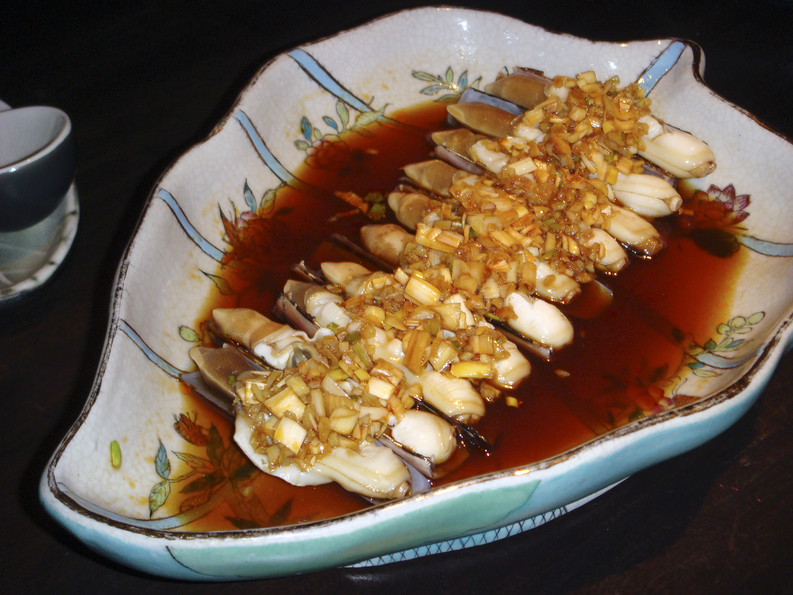 Sticky Jaws: Hutong restaurant, Hong Kong