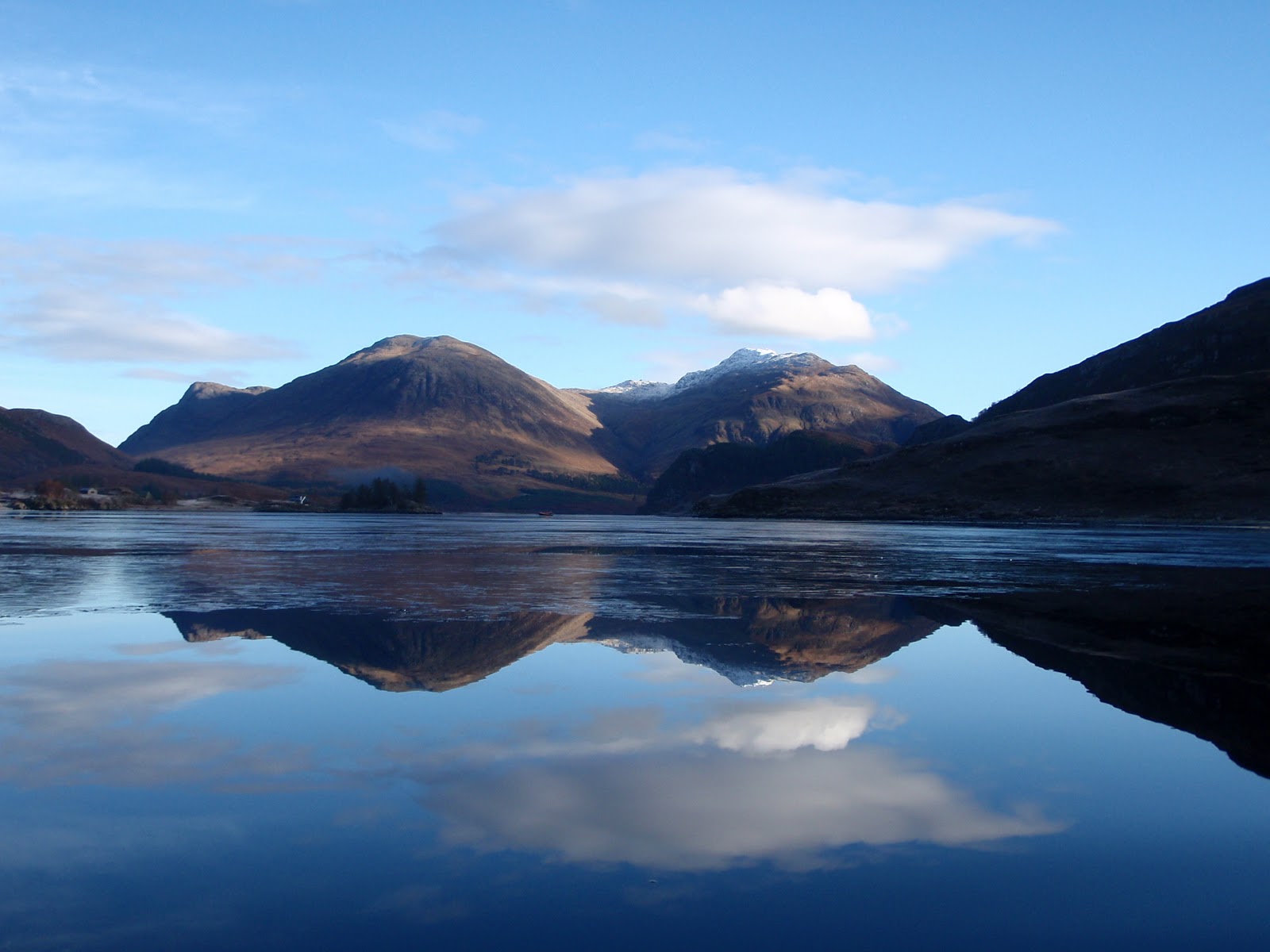 Mountain and Sea Scotland: A short way along Loch Long