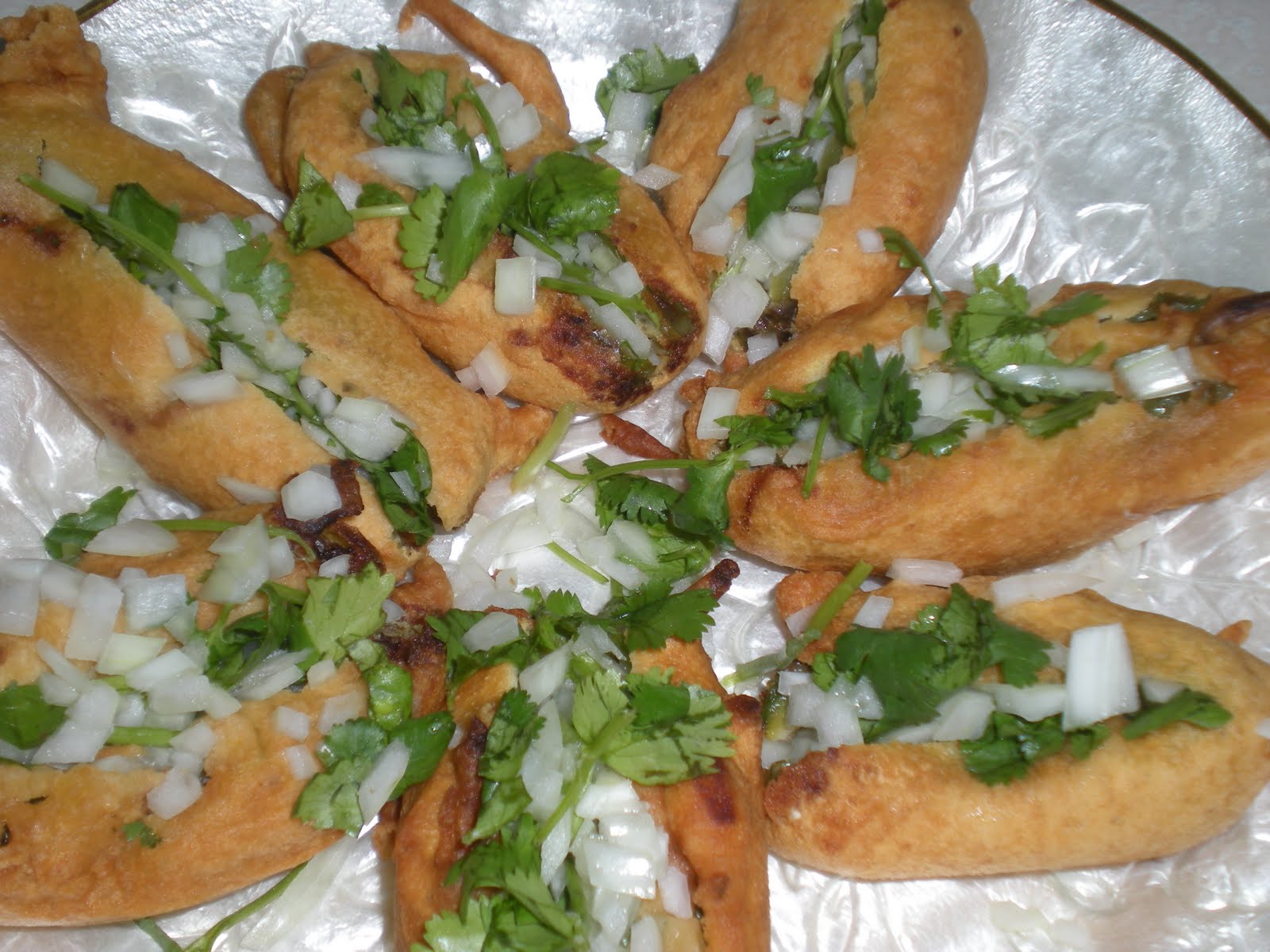 madhavi shadruchulu: Chilli bajji