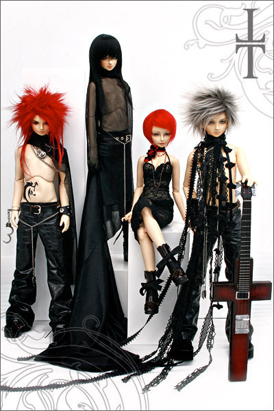 musamanila: Interview with Mistula -the World's First Doll Band