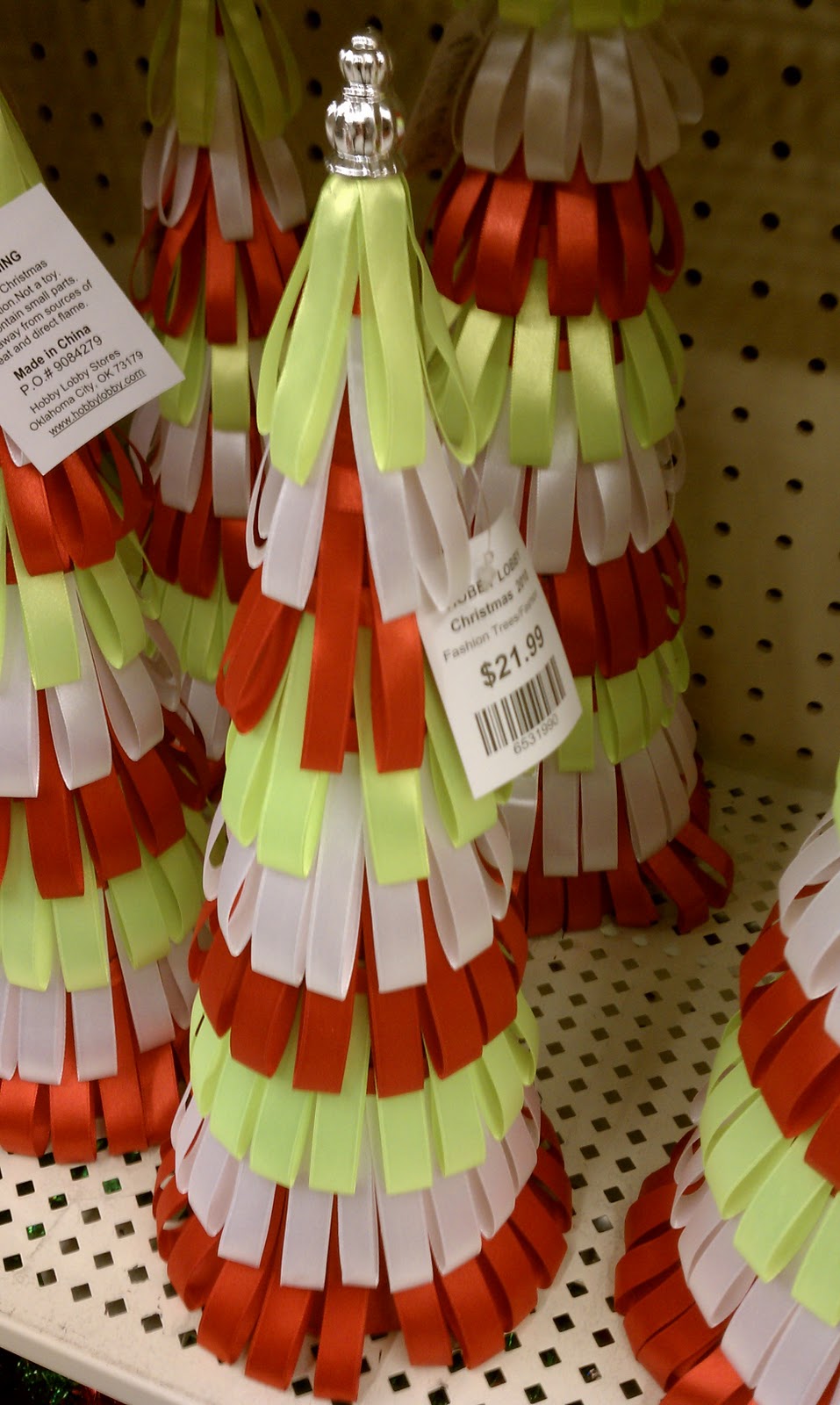 The Crafty Crystal: 12 Days of Christmas Crafts #5: Ribbon Tree