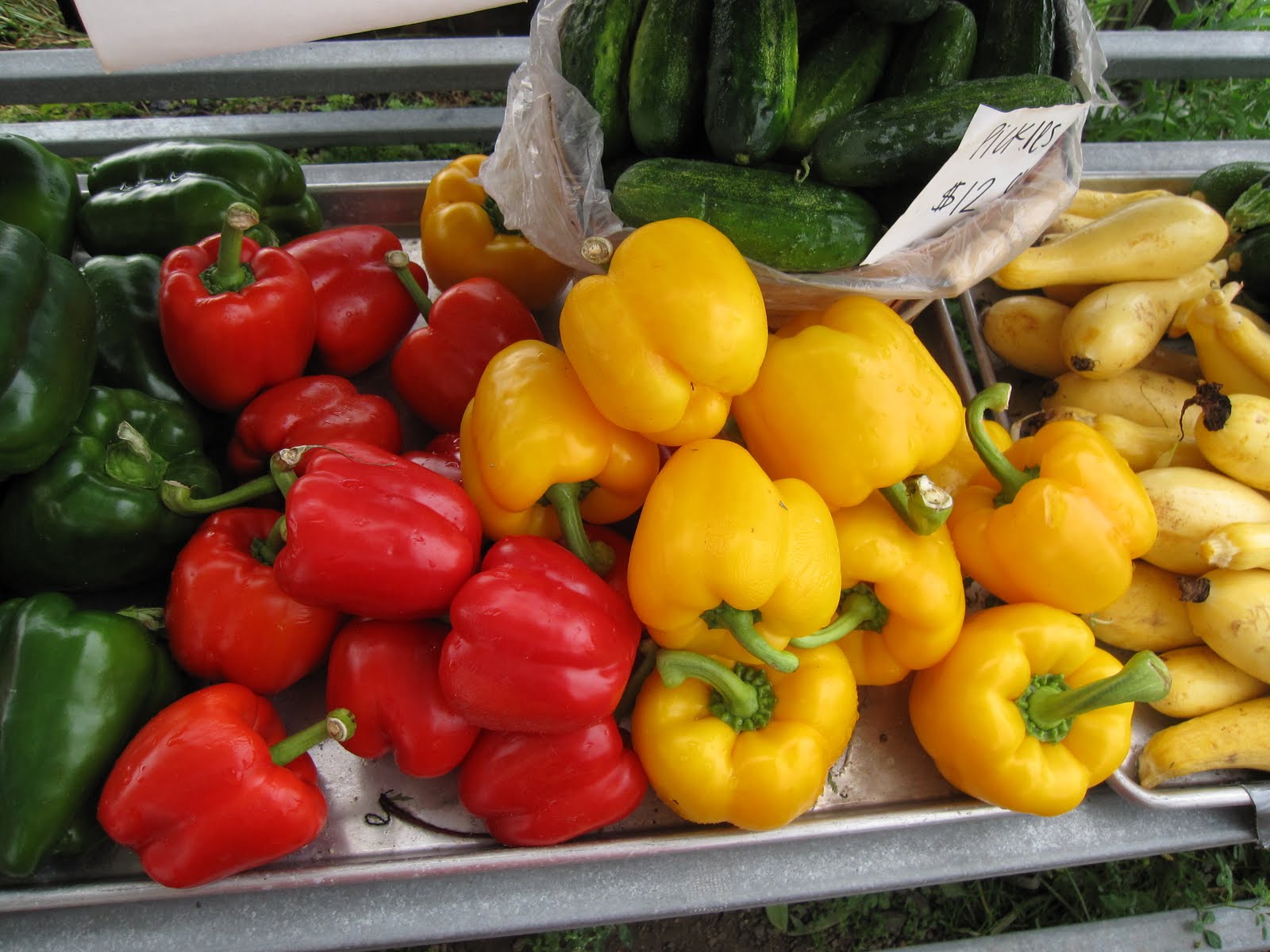 Prieta's Notes: Eating Rainbows / Comiendo Arco Iris
