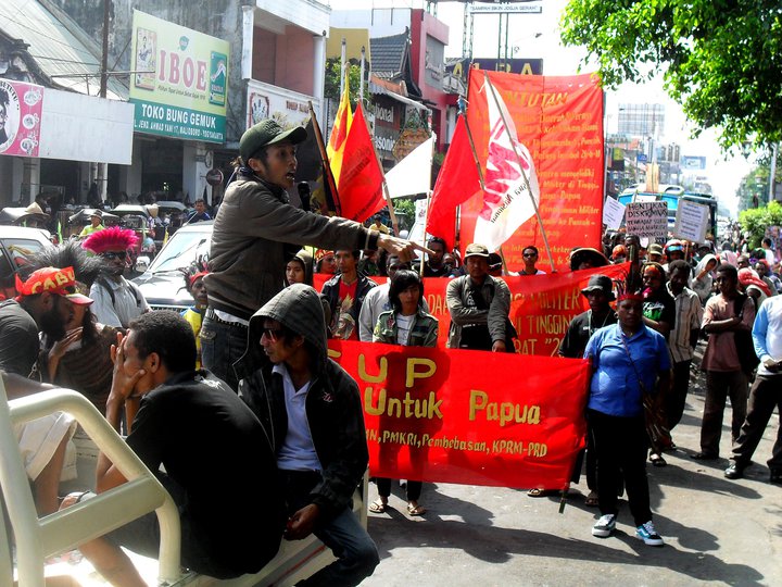 SaksiMata: Berita Foto: Aliansi Rakyat Menggugat Solidaritas untuk ...