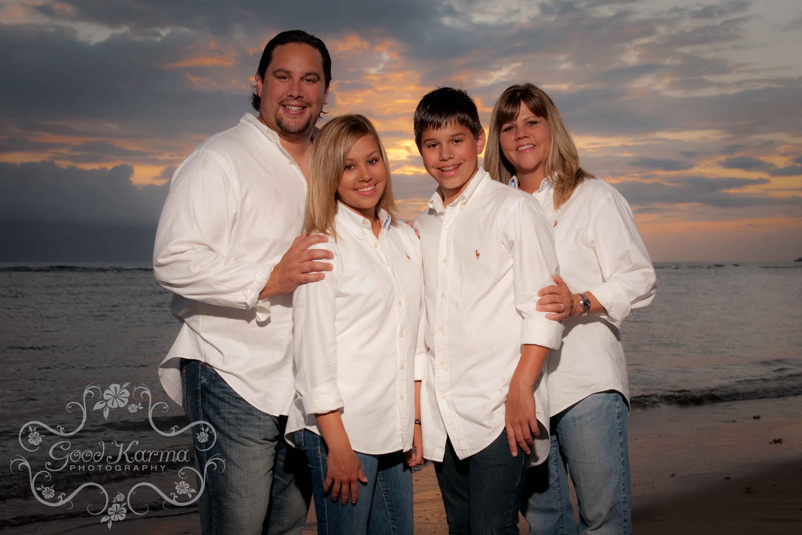 Maui Family Portraits Preview, Serrano Family - Maui Photographer ...