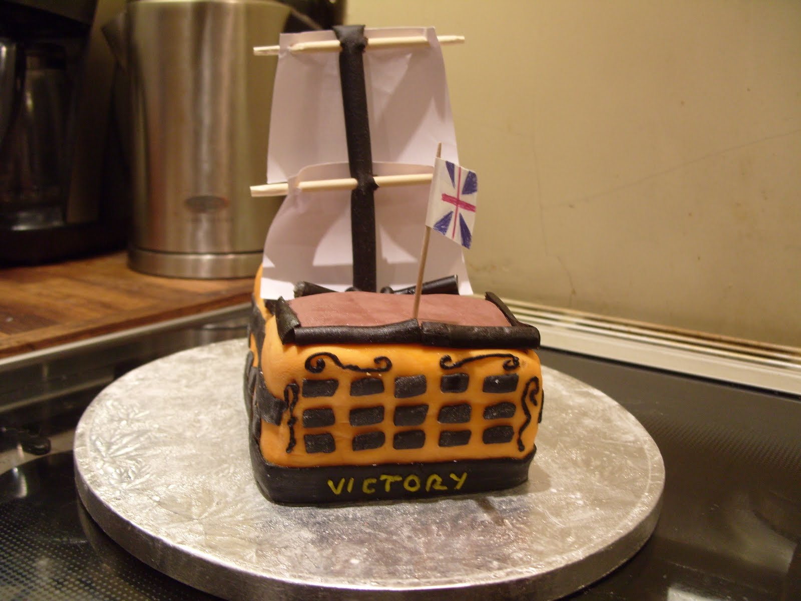 Mmmm...cake....: HMS Victory