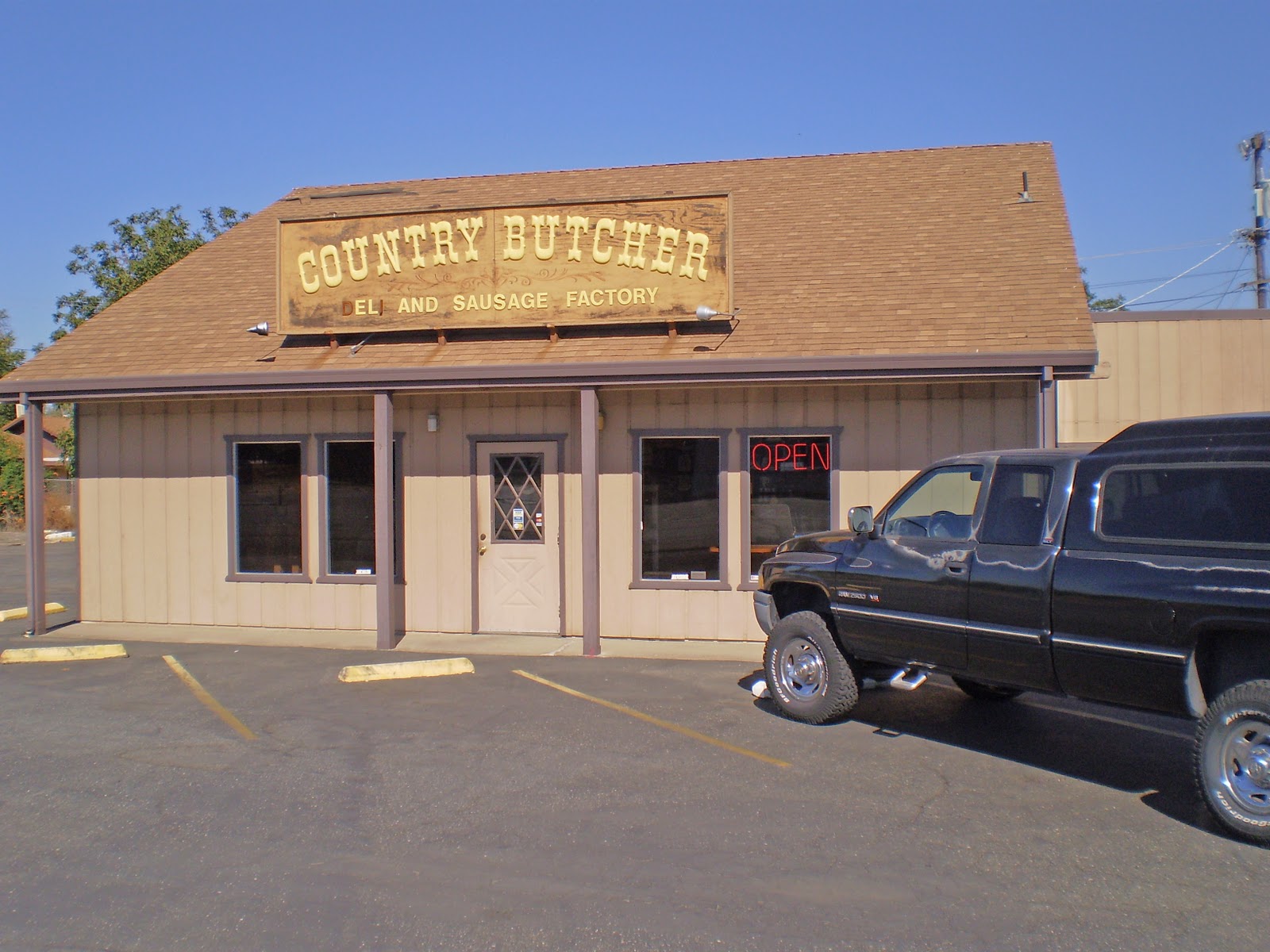 MAD MEAT GENIUS: BACON REVUE (COUNTRY BUTCHER)