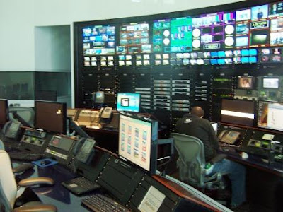 B(ridge) and T(unnel) Crowd: The Newseum: One Journalism Graduate's Review