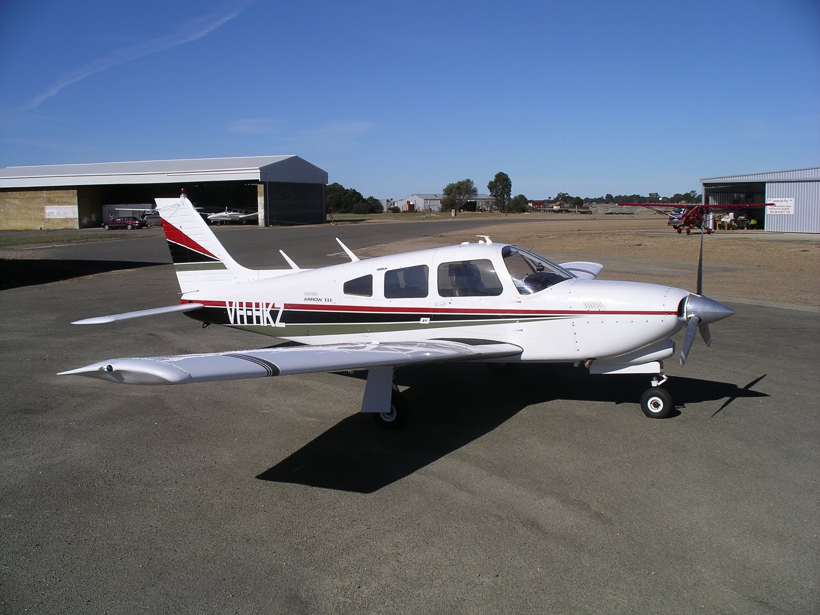 Tom Courtney Aus: Piper Turbo Arrow III VH-HKZ