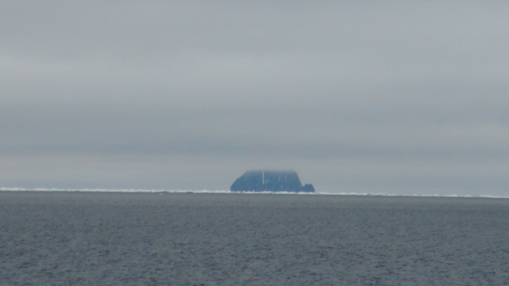 81 Degrees North and the Land of the Midnight Sun: August 15th - Sail ...