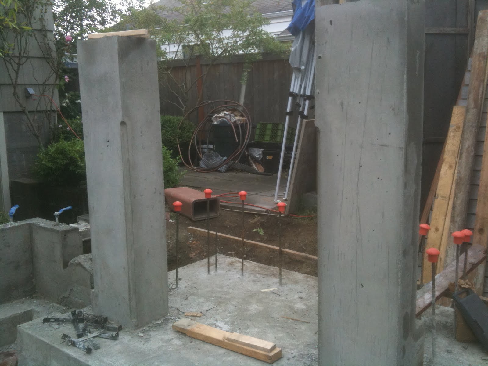 430 design/build: Week 4: Stem walls, concrete columns