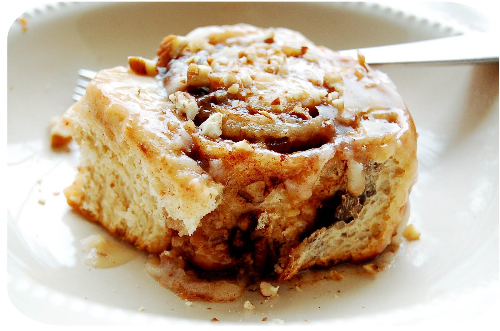 A Feathered Nest: Cooking 101 - Cinnamon Rolls