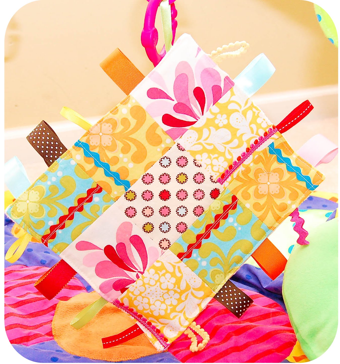 A Feathered Nest: Crunchy Baby Tag Toy