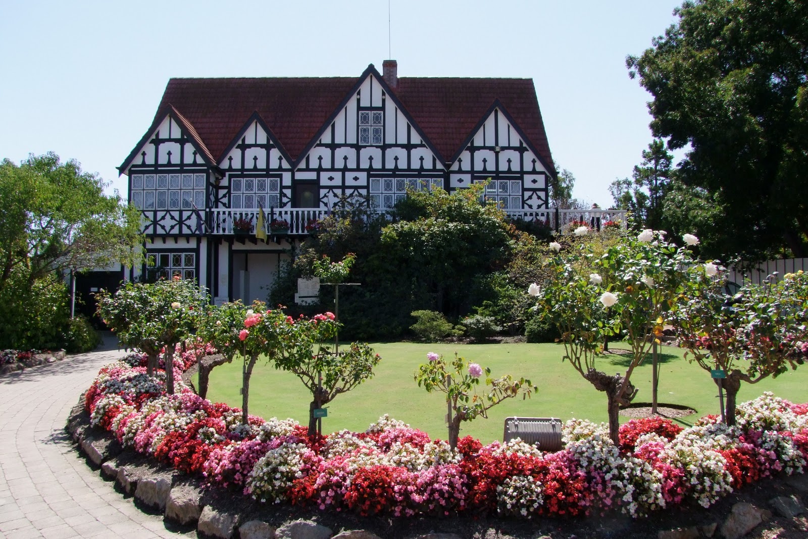 Kamera Kaperz: Canberra's Cockington Gardens