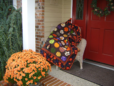 Front Door Designs: Halloween Quilts