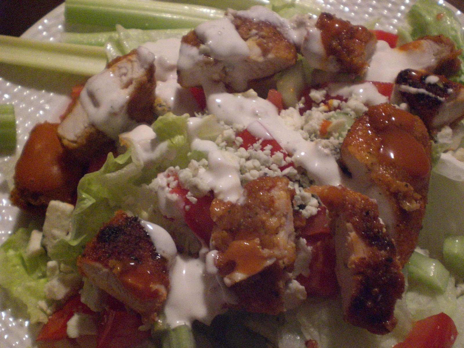 i make good food.: guiltless buffalo chicken finger salad.