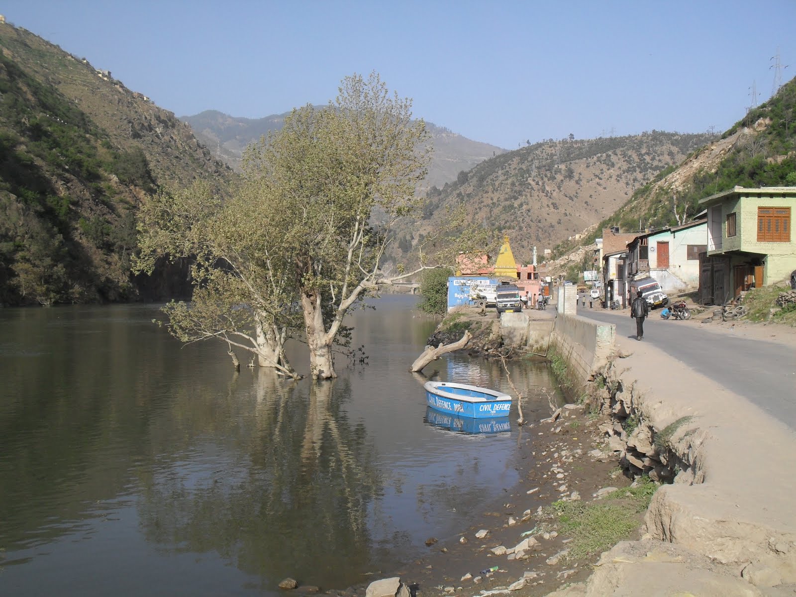 CHINAR SHADE : BEAUTIFUL MINI KASHMIR IN JAMMU PROVINCE KNOWN AS BHADERWAH