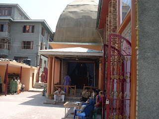 CHINAR SHADE : KHARYAR ABODE OF BHAGWAN GOPI NATH JI