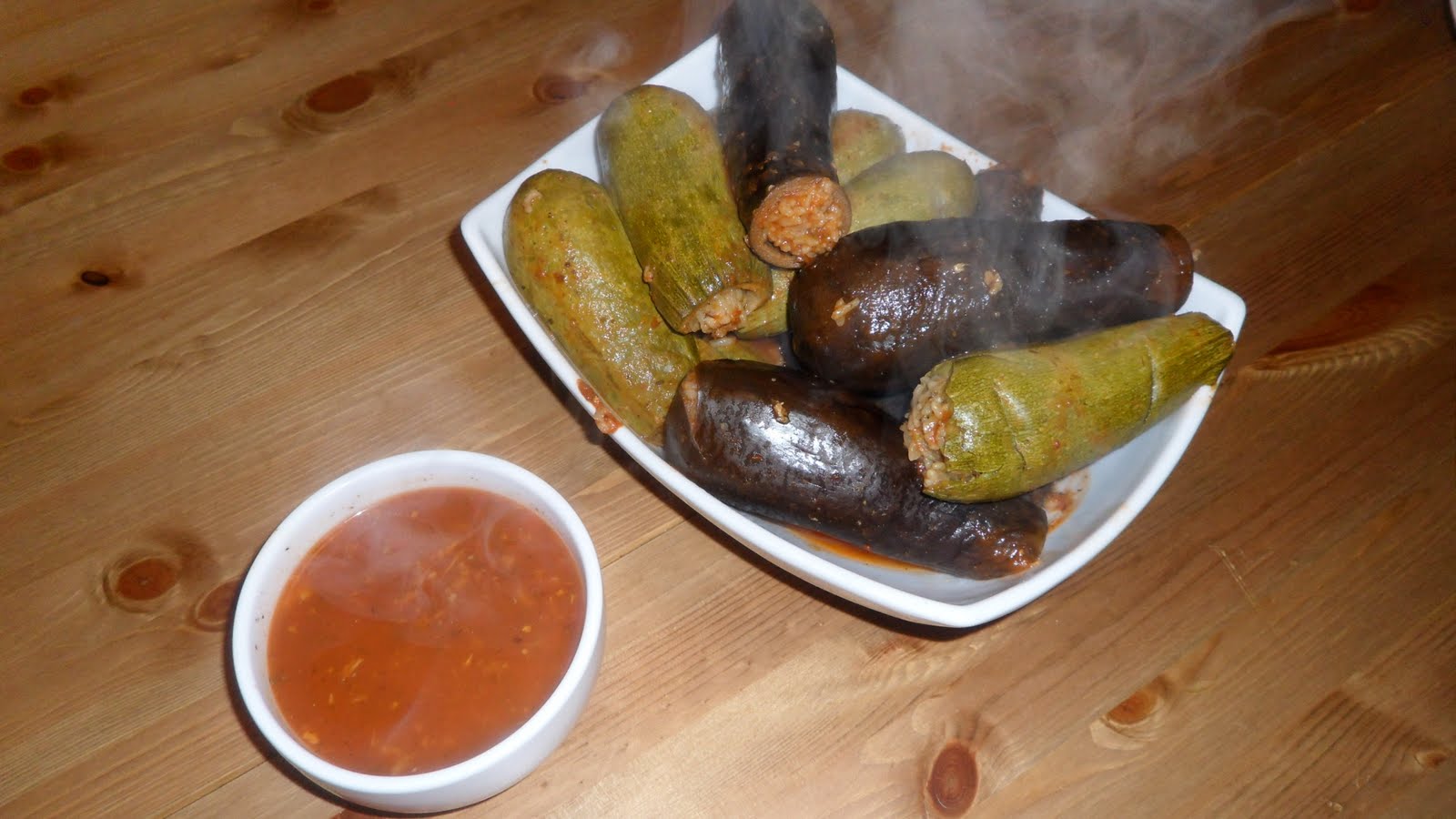 Bhibik ya NehNeh: Koosa oo Baytinjan Mahshi كوسا و بيتنجان محشي