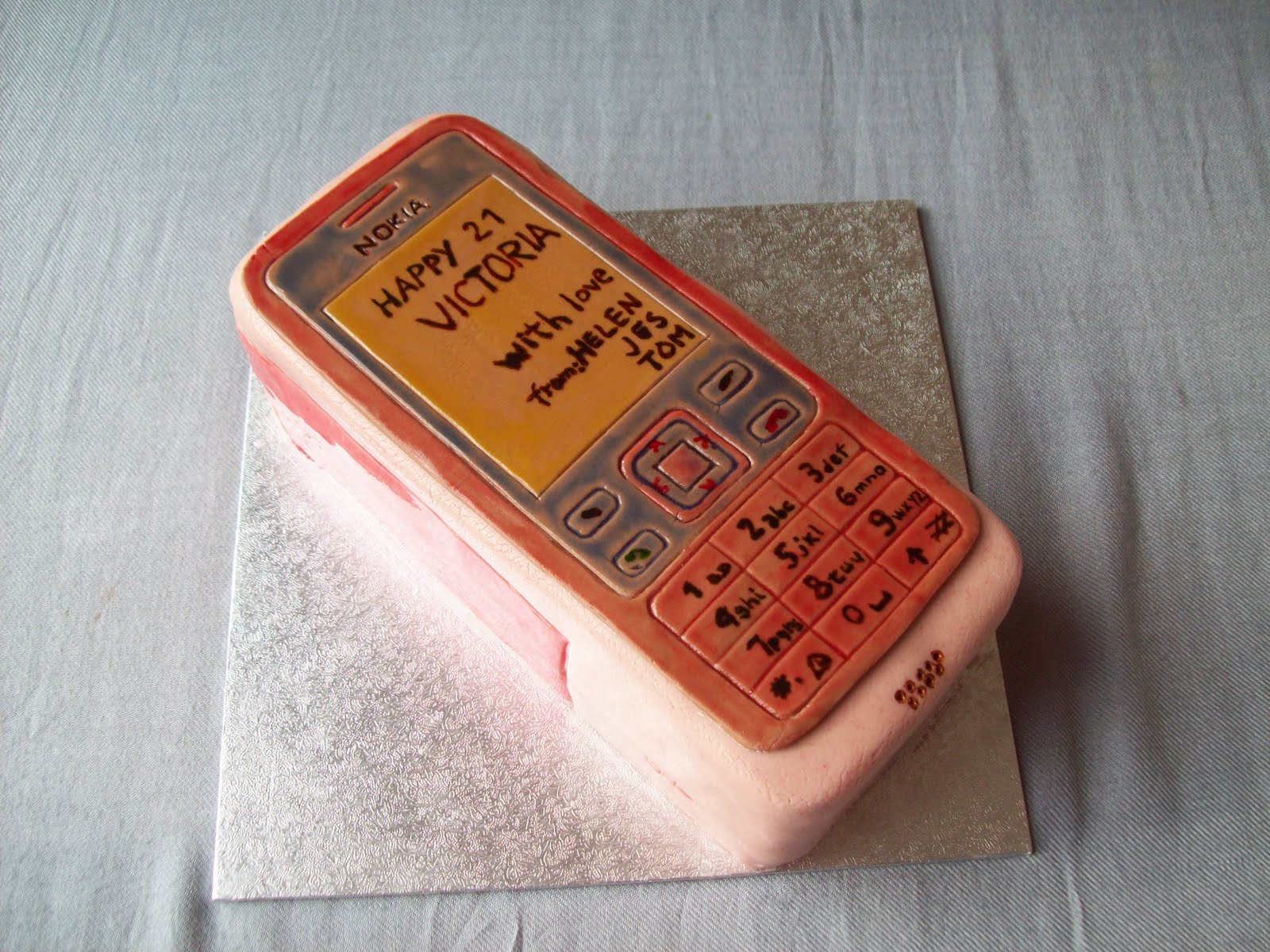 mira's cakes: Mobile phone cake