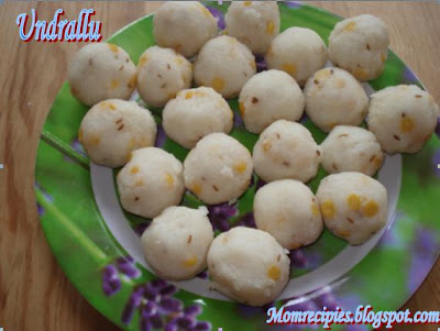 Mom's Recipies: Undrallu & Kudumulu - Vinayaka Chavathi Naivedyam