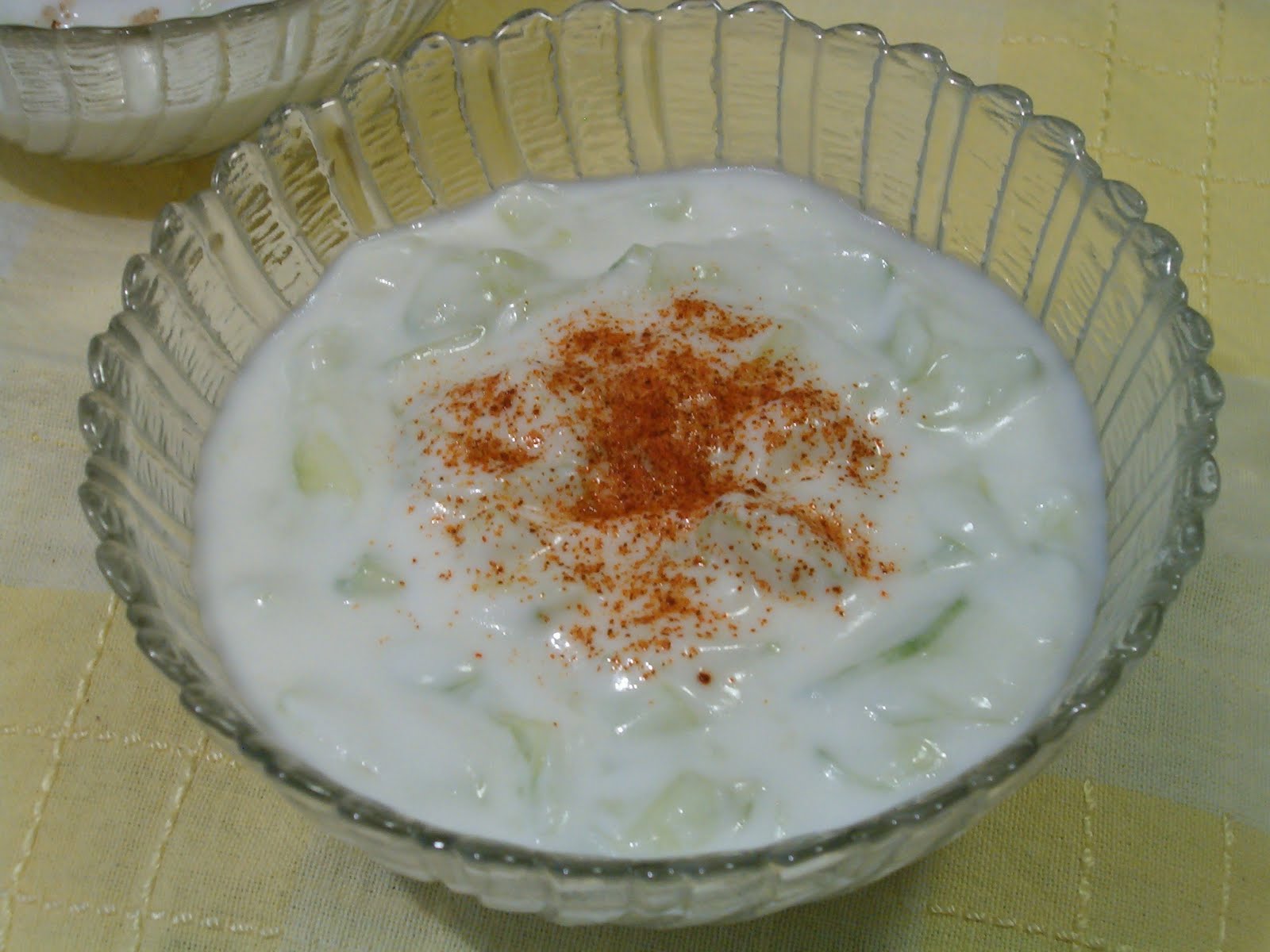 Macedonian cucumber salad: taratur