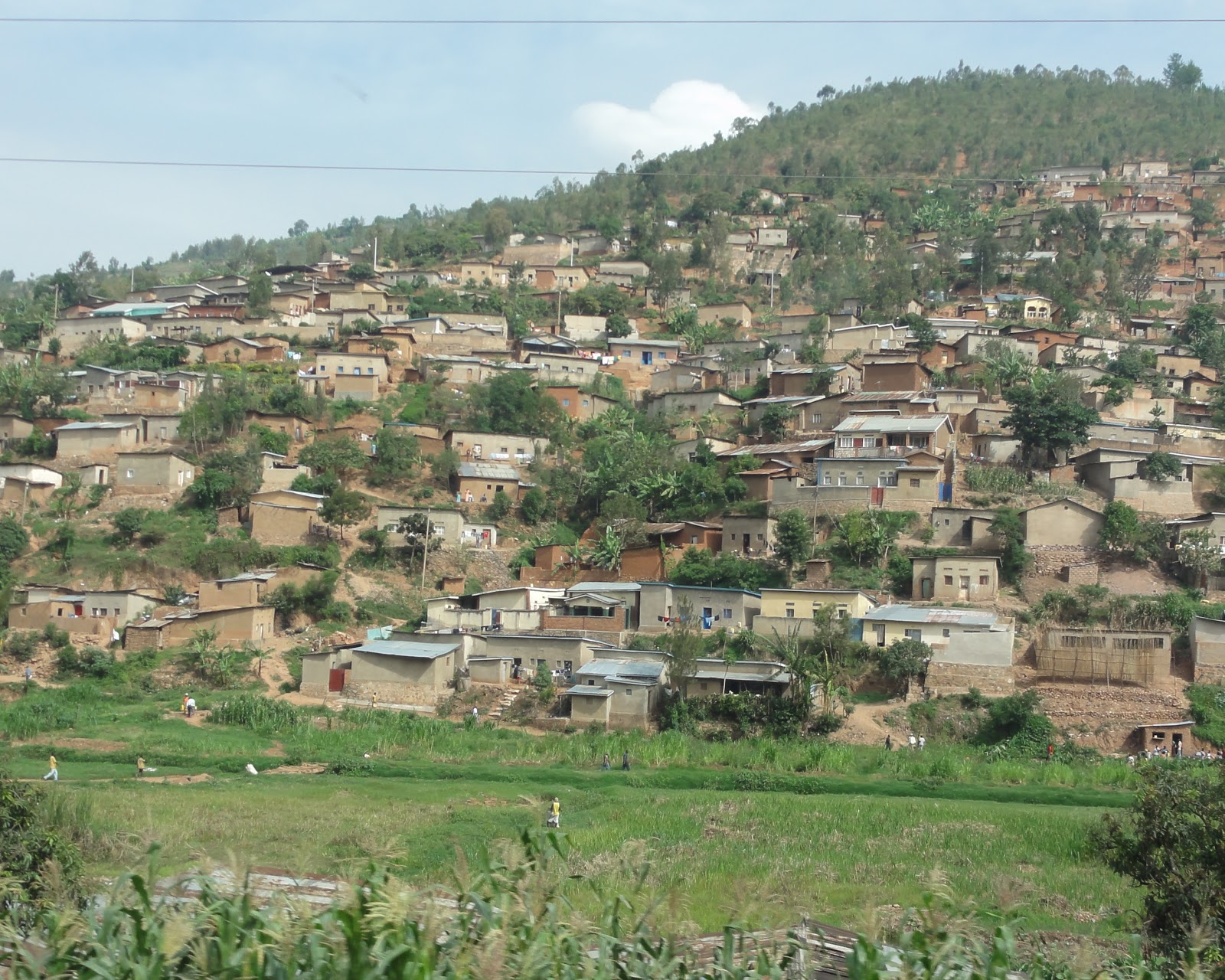 Rwanda: View of Kigali on the road to Gitarama