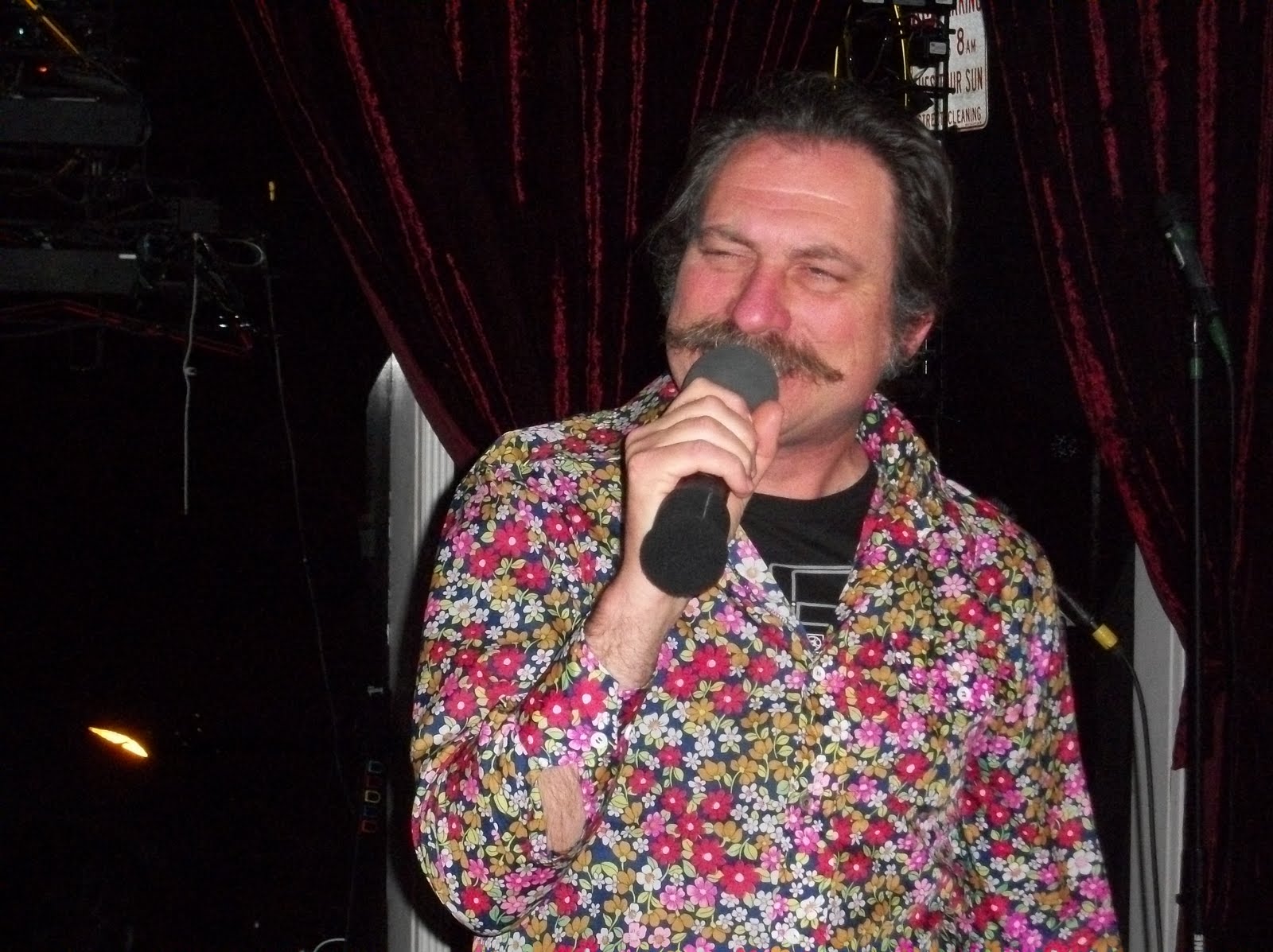 Karaoke Insider - The Singer's Guide to Karaoke and Singing: Empty Fun ...