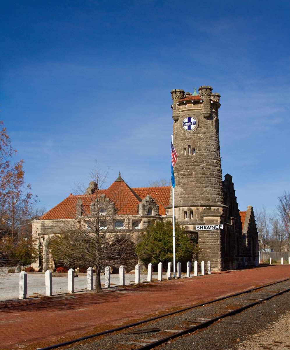 Selective Focus Photography: Depot - Shawnee, OK